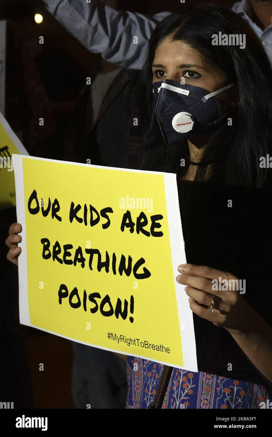 Air pollution protest india hi-res stock photography and images - Alamy