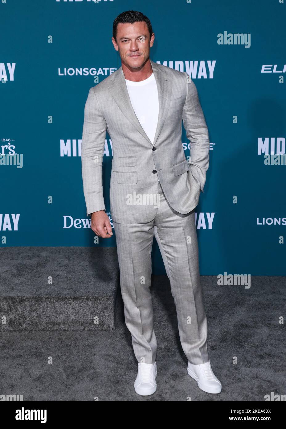 WESTWOOD, LOS ANGELES, CALIFORNIA, USA - NOVEMBER 05: Actor Luke Evans ...