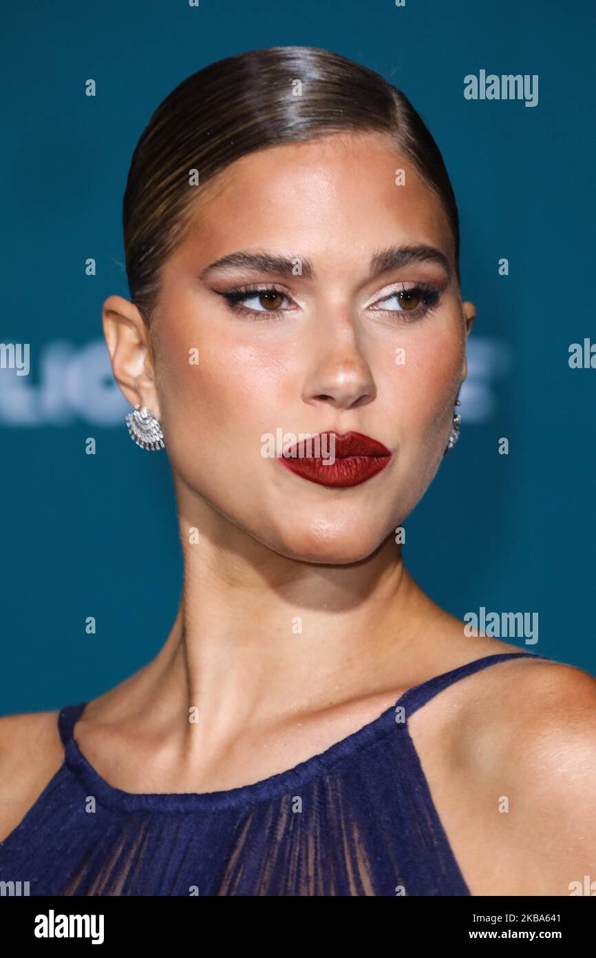 WESTWOOD, LOS ANGELES, CALIFORNIA, USA - NOVEMBER 05: Model Kara Del ...