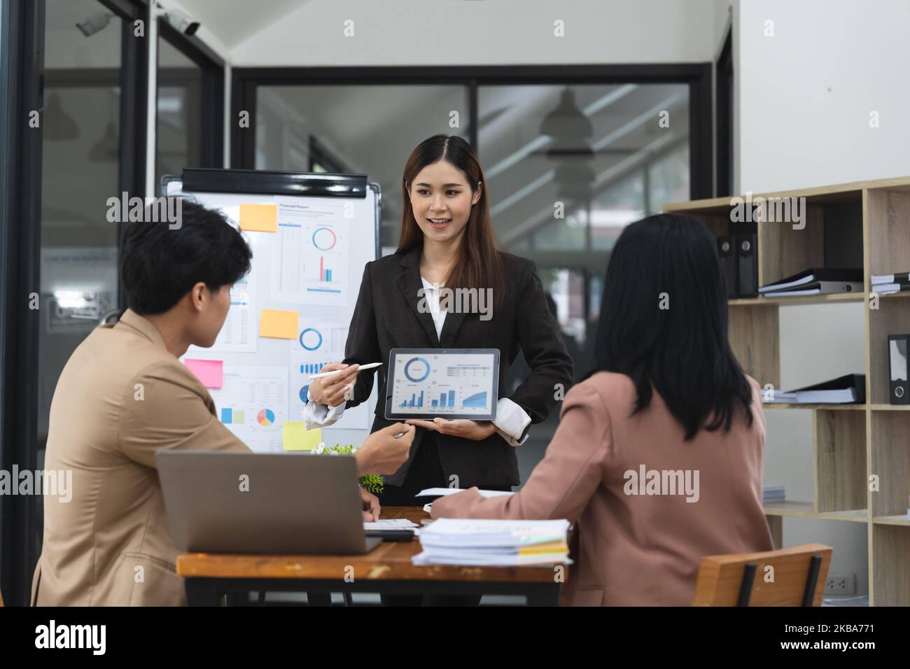 Advisor briefing presentation in conference room project. Corporate ...
