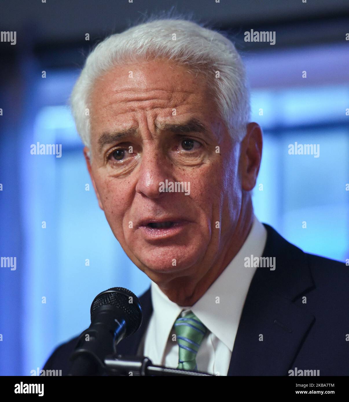 Ron desantis campaign bus hi-res stock photography and images - Alamy