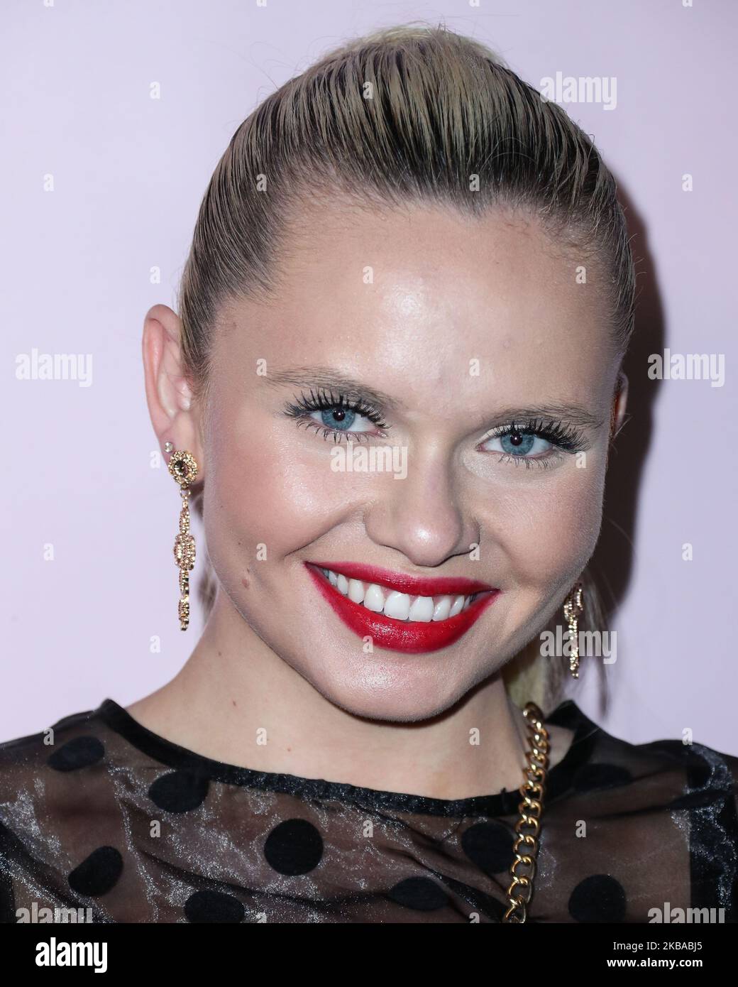 WEST HOLLYWOOD, LOS ANGELES, CALIFORNIA, USA - NOVEMBER 07: Model Alli ...