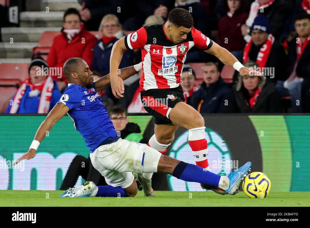 Southampton forward che adams hi-res stock photography and images - Alamy