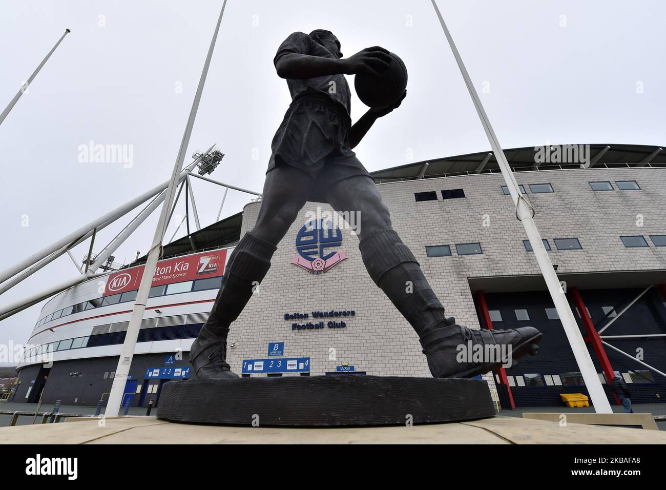 Statue of nat lofthouse hi-res stock photography and images - Alamy