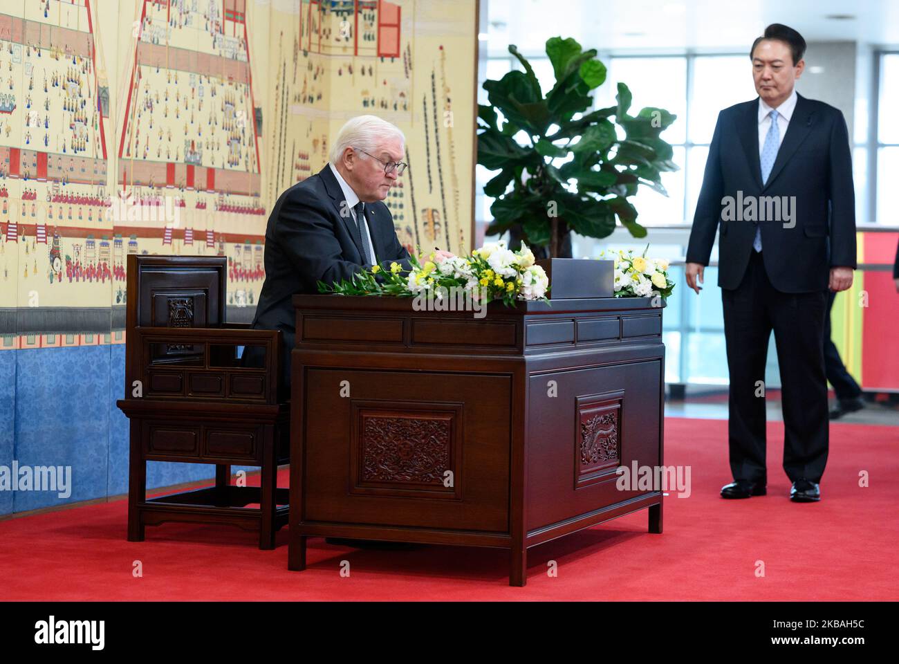 Seoul, South Korea. 04th Nov, 2022. German President Frank-Walter ...