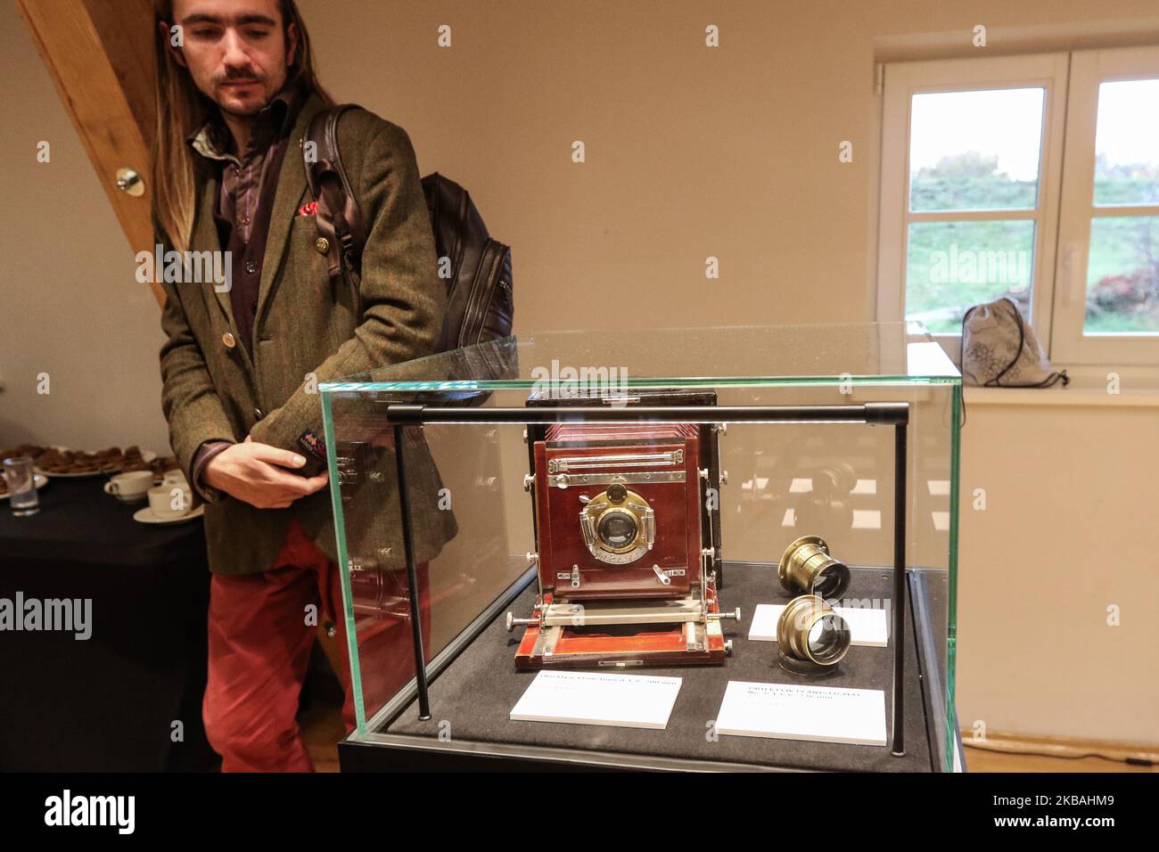 19th century photo of photographer with equipment hi-res stock ...