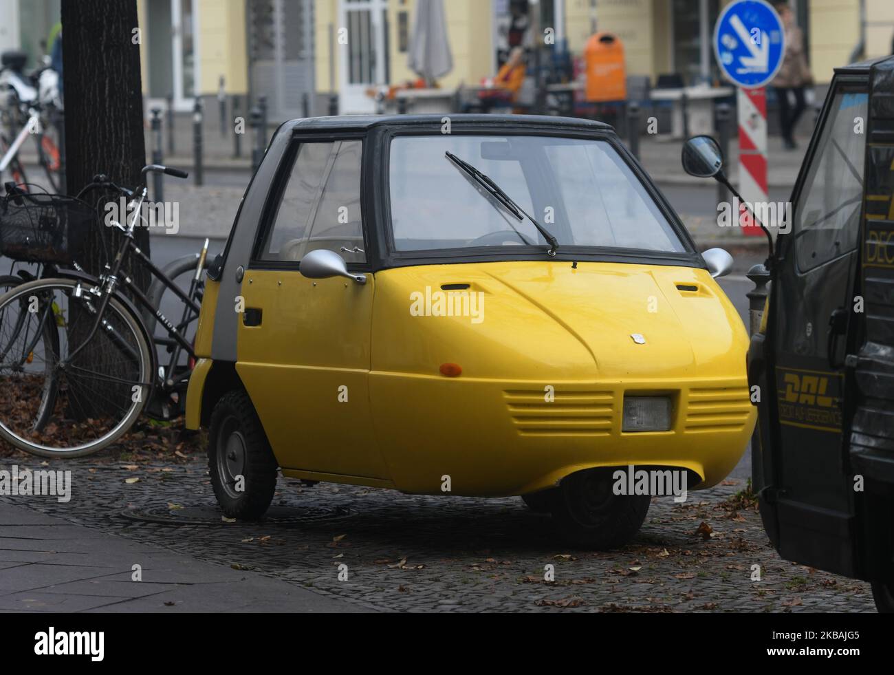 Three wheel car hi-res stock photography and images - Alamy