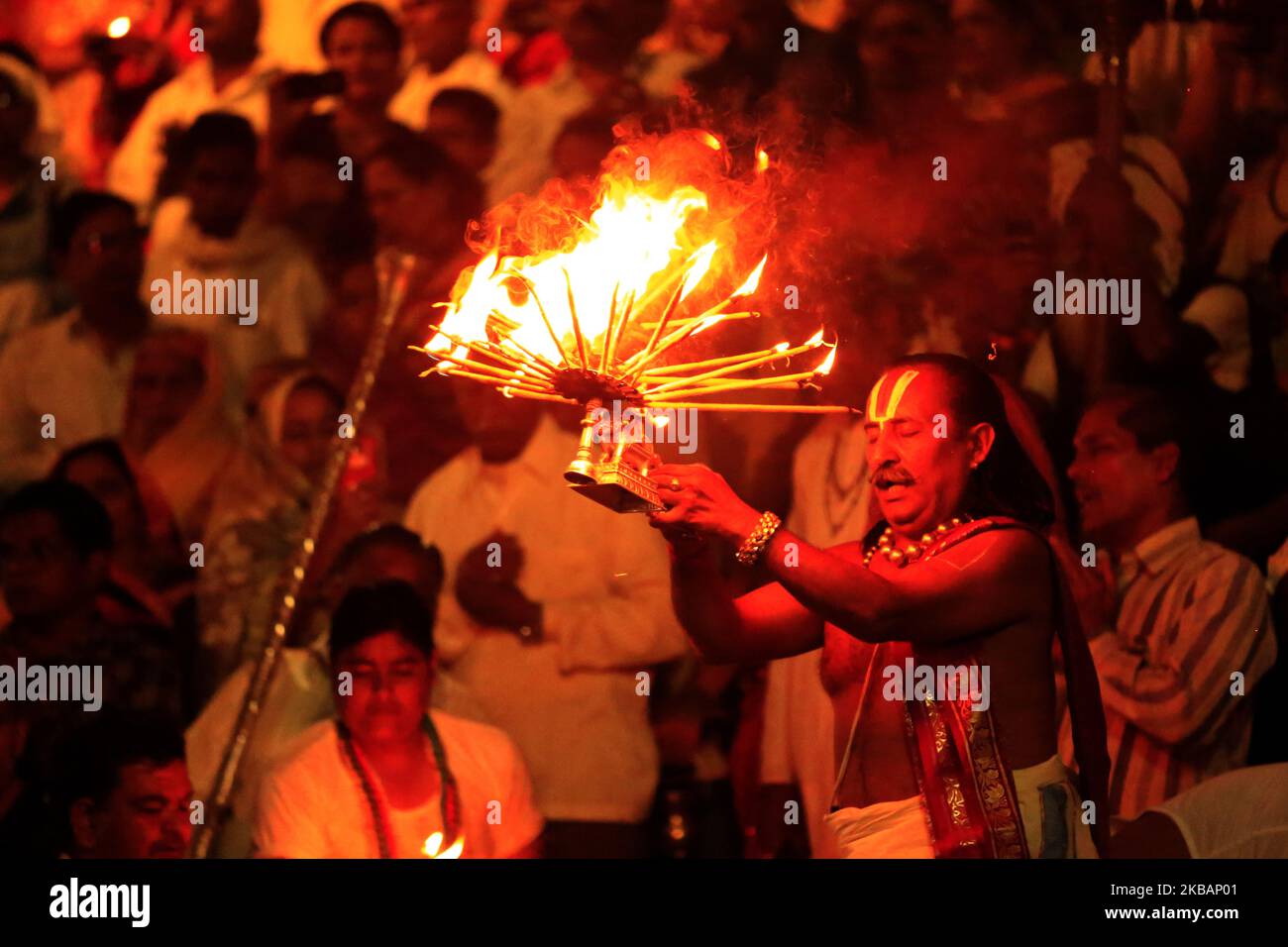 Maha aarti hi-res stock photography and images - Alamy