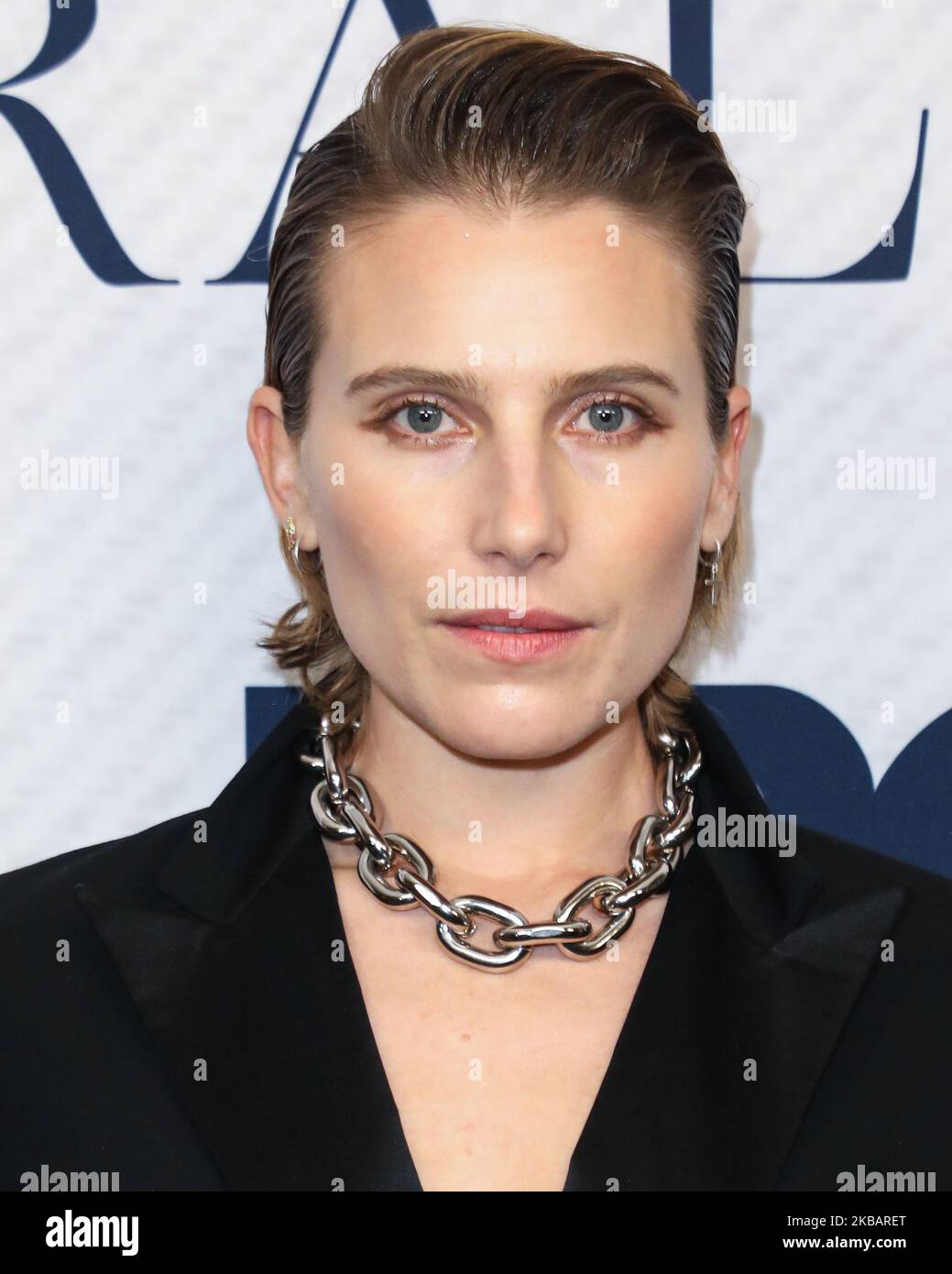 BEVERLY HILLS, LOS ANGELES, CALIFORNIA, USA - NOVEMBER 11: Dree ...