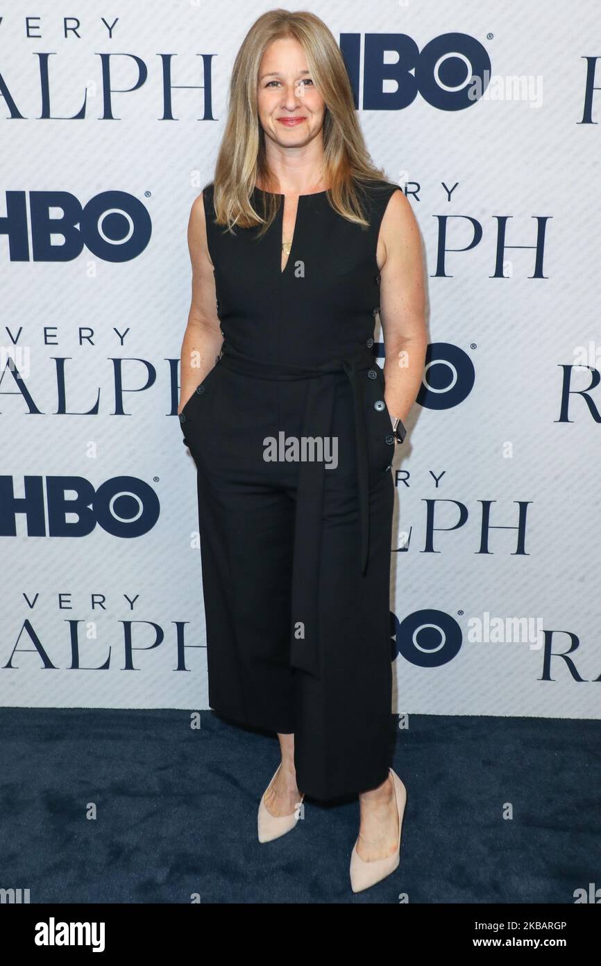 BEVERLY HILLS, LOS ANGELES, CALIFORNIA, USA - NOVEMBER 11: Jessica ...