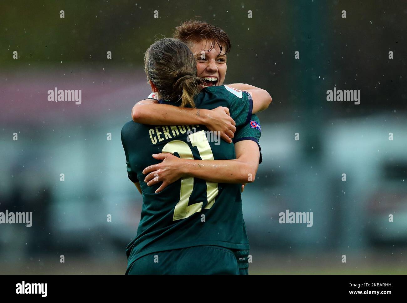Valentina Cernoia of Italy celebrates with Manuela Giugliano of Italy ...