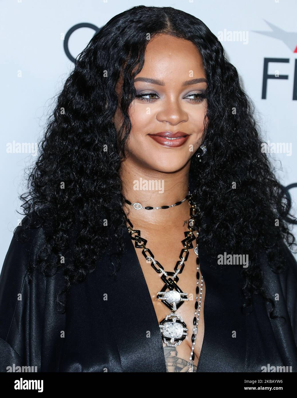 HOLLYWOOD, LOS ANGELES, CALIFORNIA, USA - NOVEMBER 14: Singer Rihanna ...