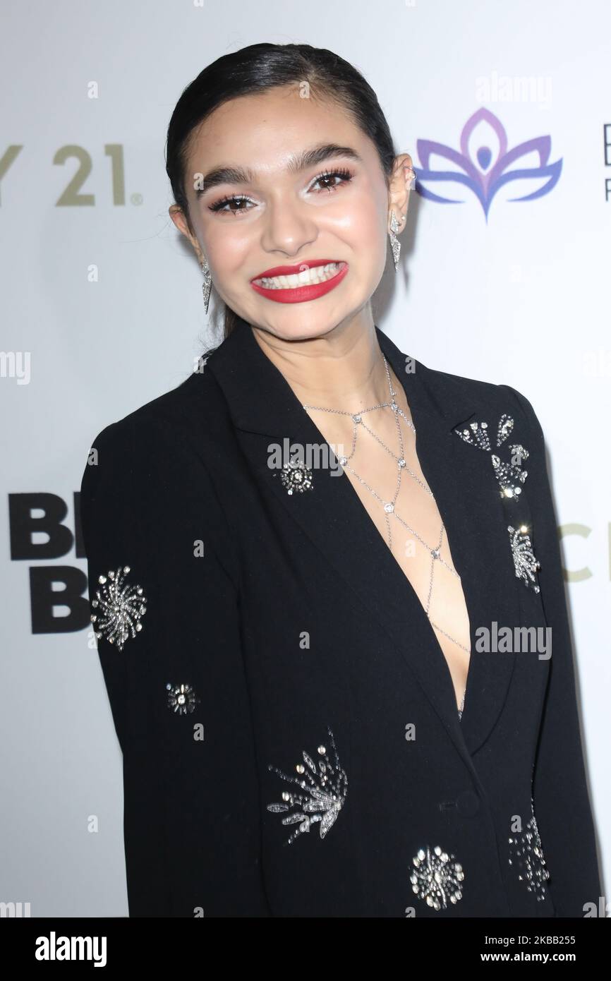 BEVERLY HILLS, LOS ANGELES, CALIFORNIA, USA - NOVEMBER 15: Paulina ...