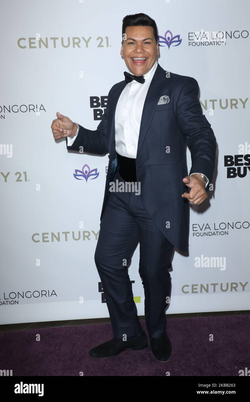 BEVERLY HILLS, LOS ANGELES, CALIFORNIA, USA - NOVEMBER 15: Victor ...