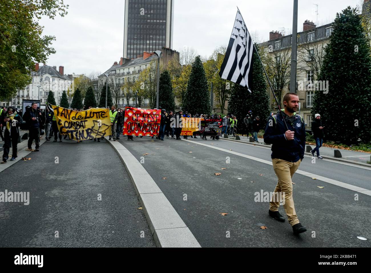 More than 1 thousand of protesters from the yellow vests movement ...