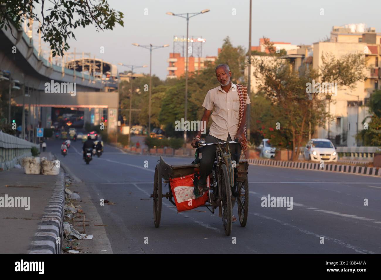 Tri cycle hi-res stock photography and images - Alamy