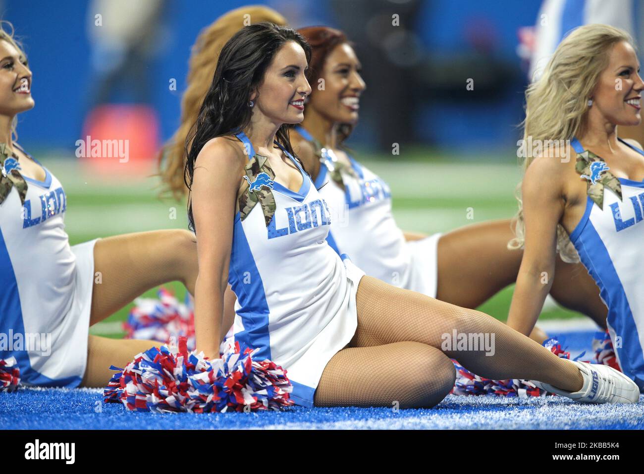 Nfl cheerleaders hi-res stock photography and images - Alamy