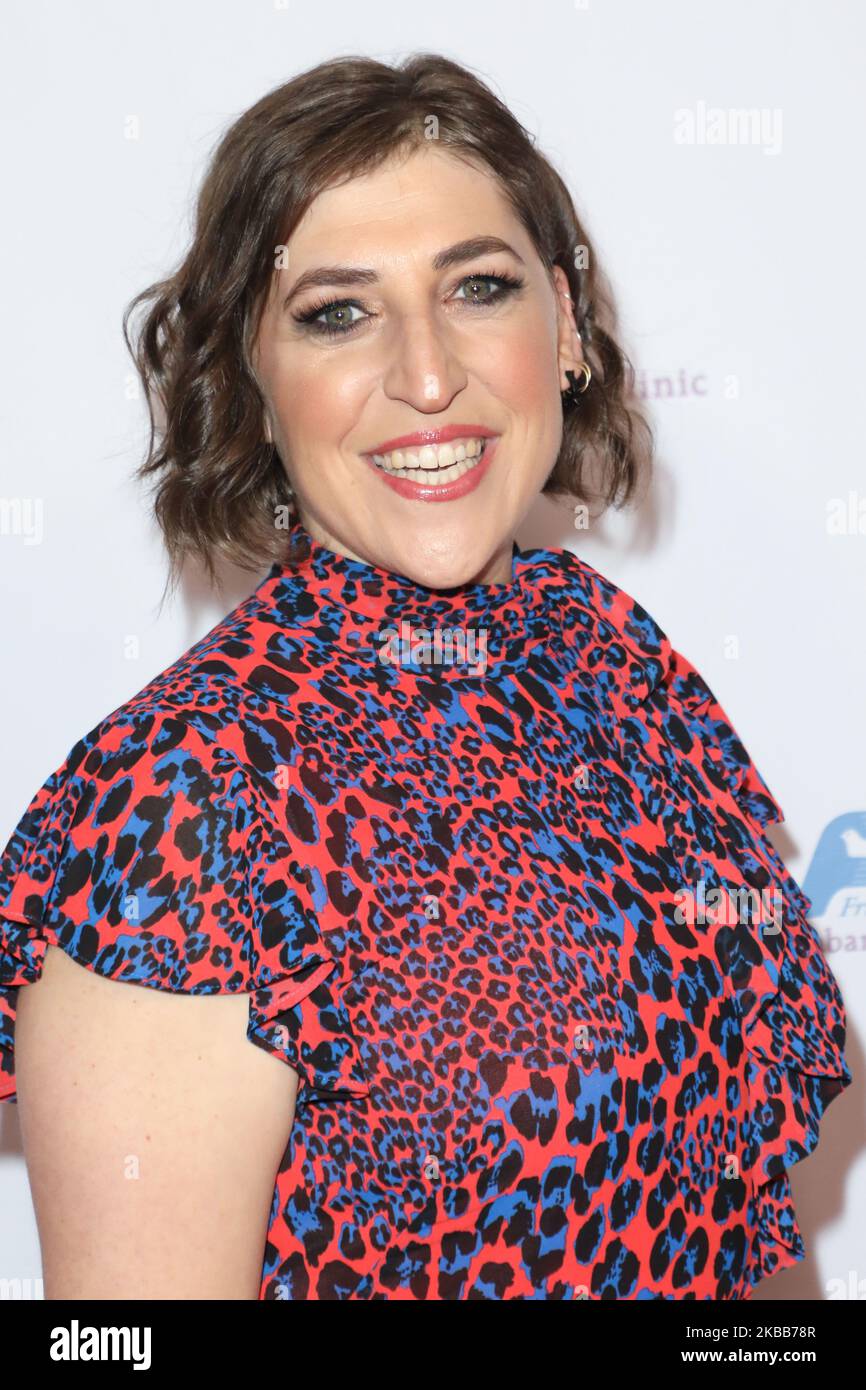 Mayim Bialik Body