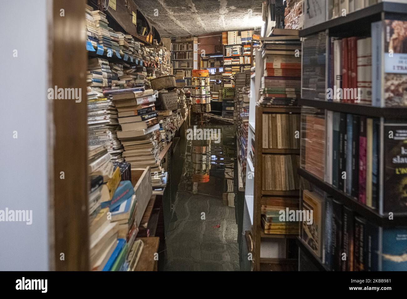 The "Acqua Alta" bookcase, a historic bookshop in Venice, completely ...