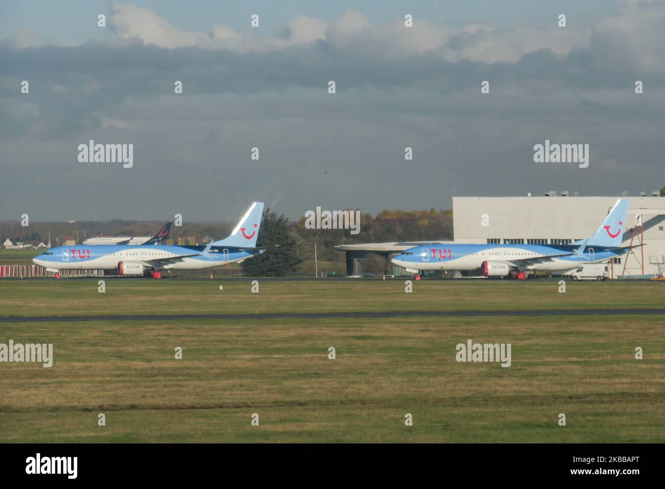 737 8max hi-res stock photography and images - Alamy