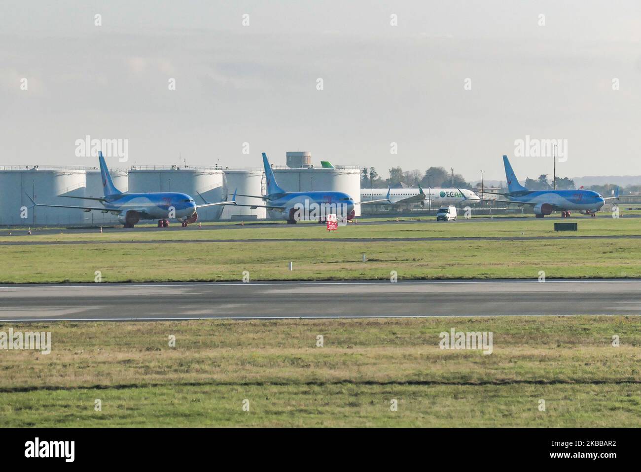 737 8max hi-res stock photography and images - Alamy