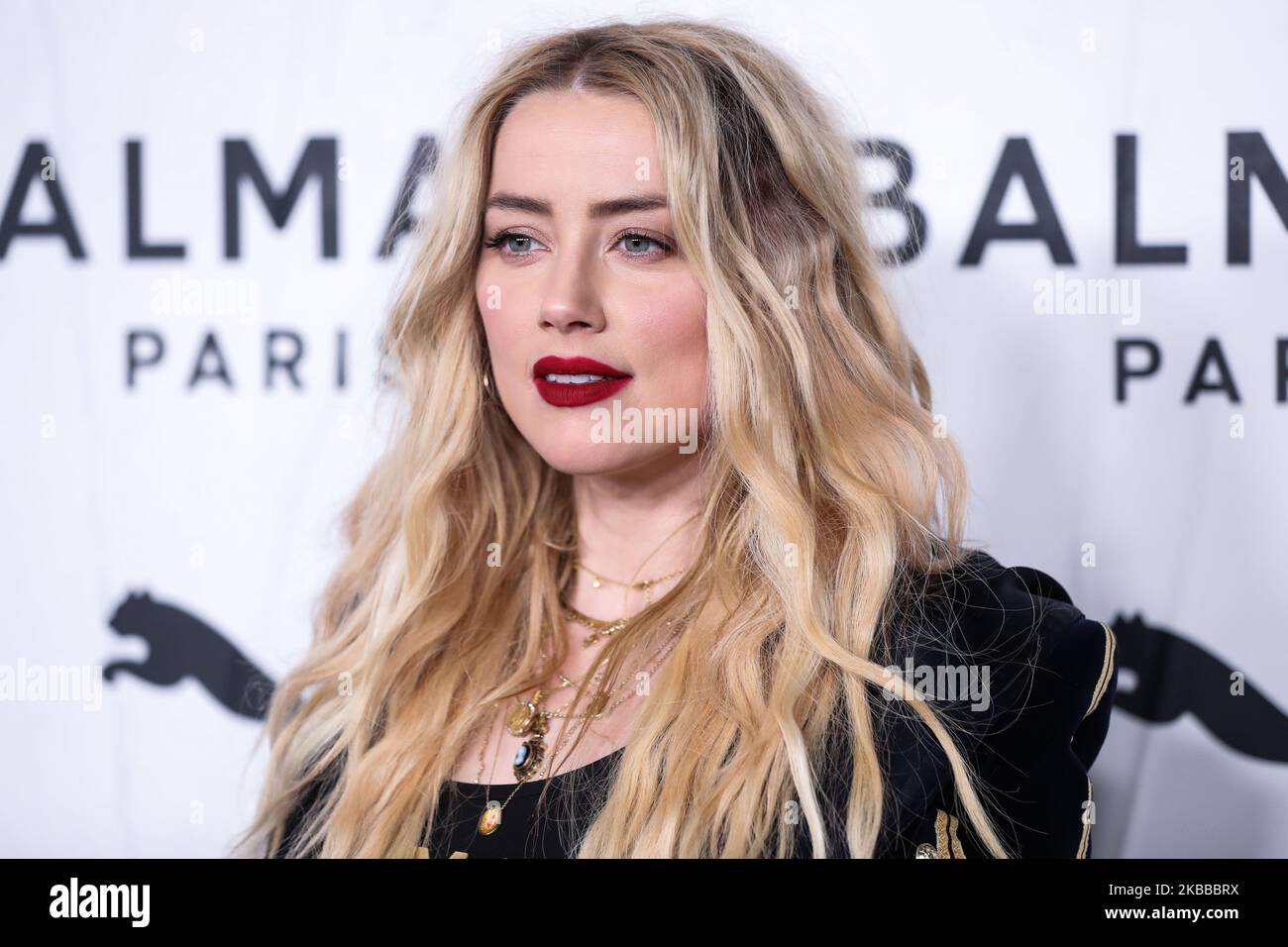 HOLLYWOOD, LOS ANGELES, CALIFORNIA, USA - NOVEMBER 21: Actress Amber ...