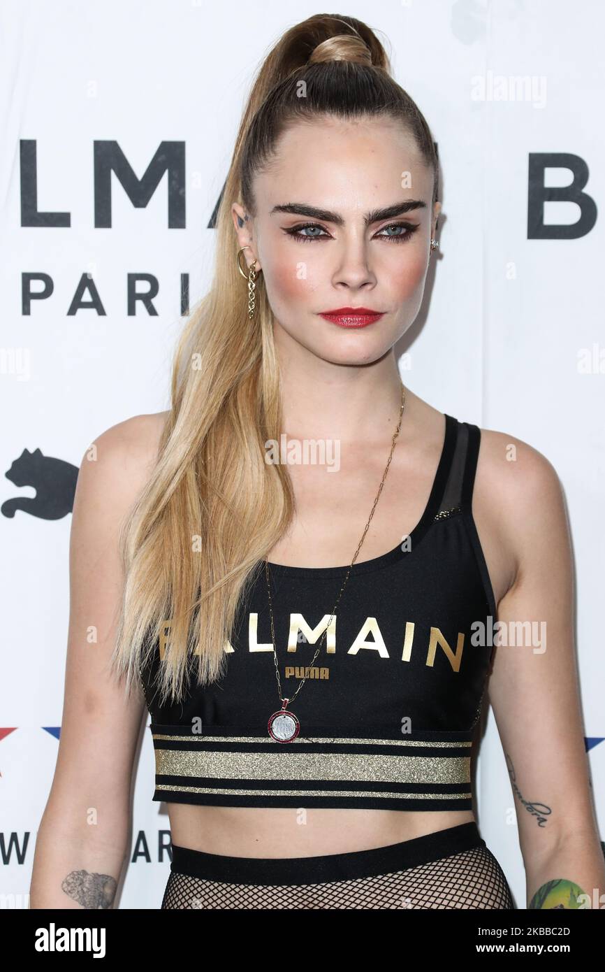 HOLLYWOOD, LOS ANGELES, CALIFORNIA, USA - NOVEMBER 21: Model/actress ...