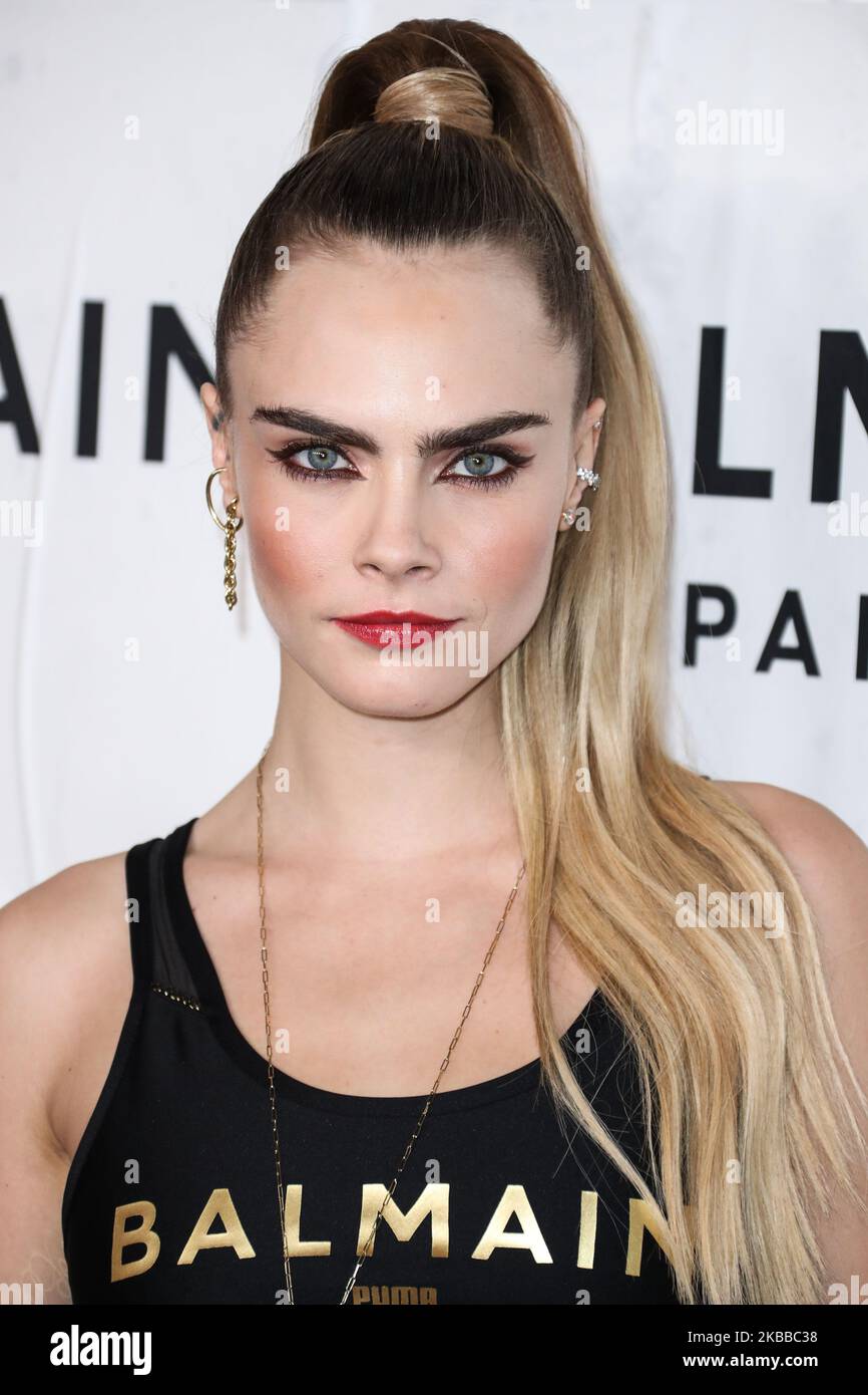 HOLLYWOOD, LOS ANGELES, CALIFORNIA, USA - NOVEMBER 21: Model/actress ...