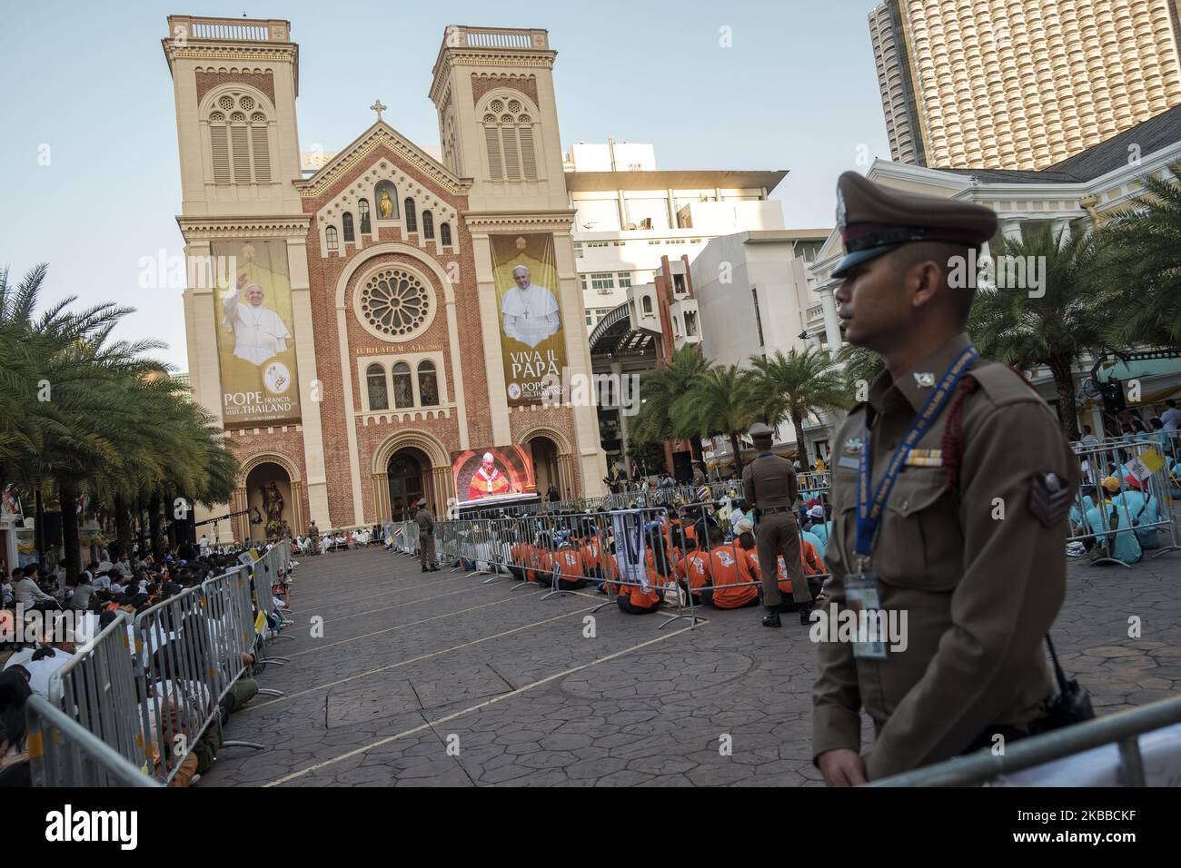 Bangkoks assumption cathedral hi-res stock photography and images - Alamy