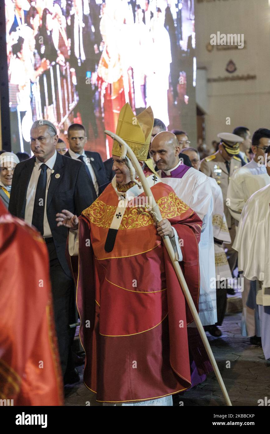 Majority buddhist asian country hi-res stock photography and images - Alamy