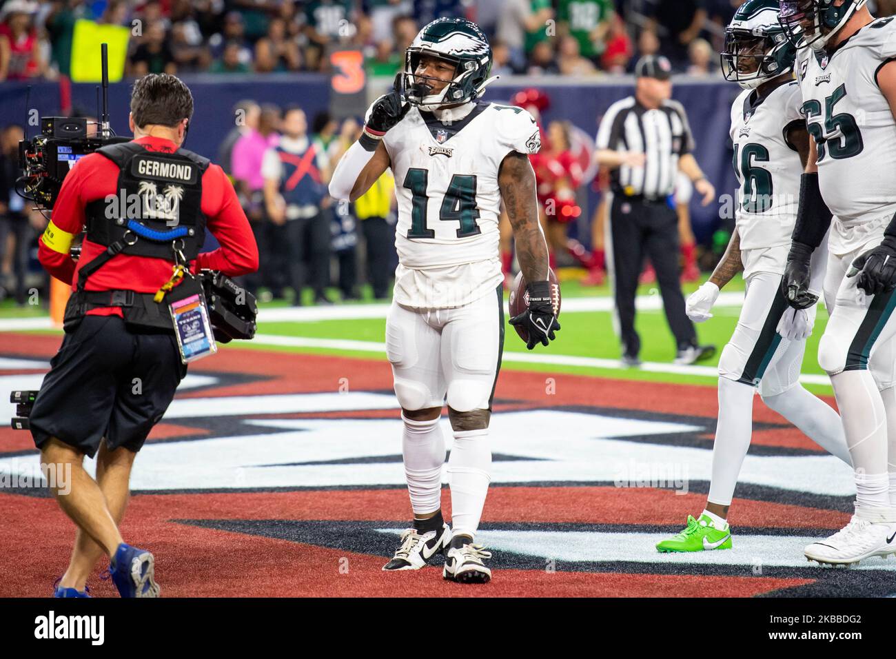 Kenneth gainwell eagles hi-res stock photography and images - Alamy