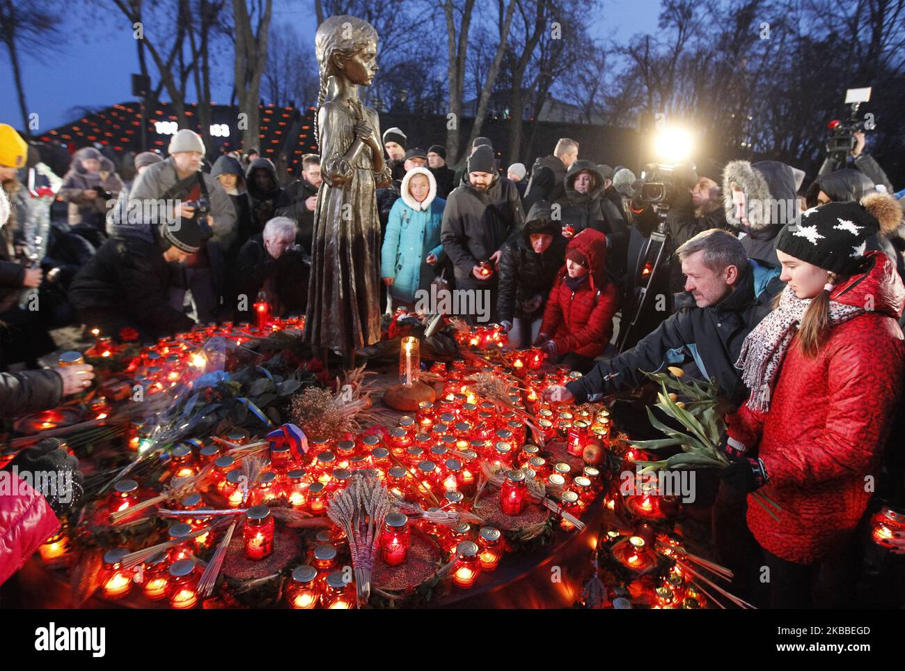 People place candles and paid tribute to the victims of the 1932-1933 ...