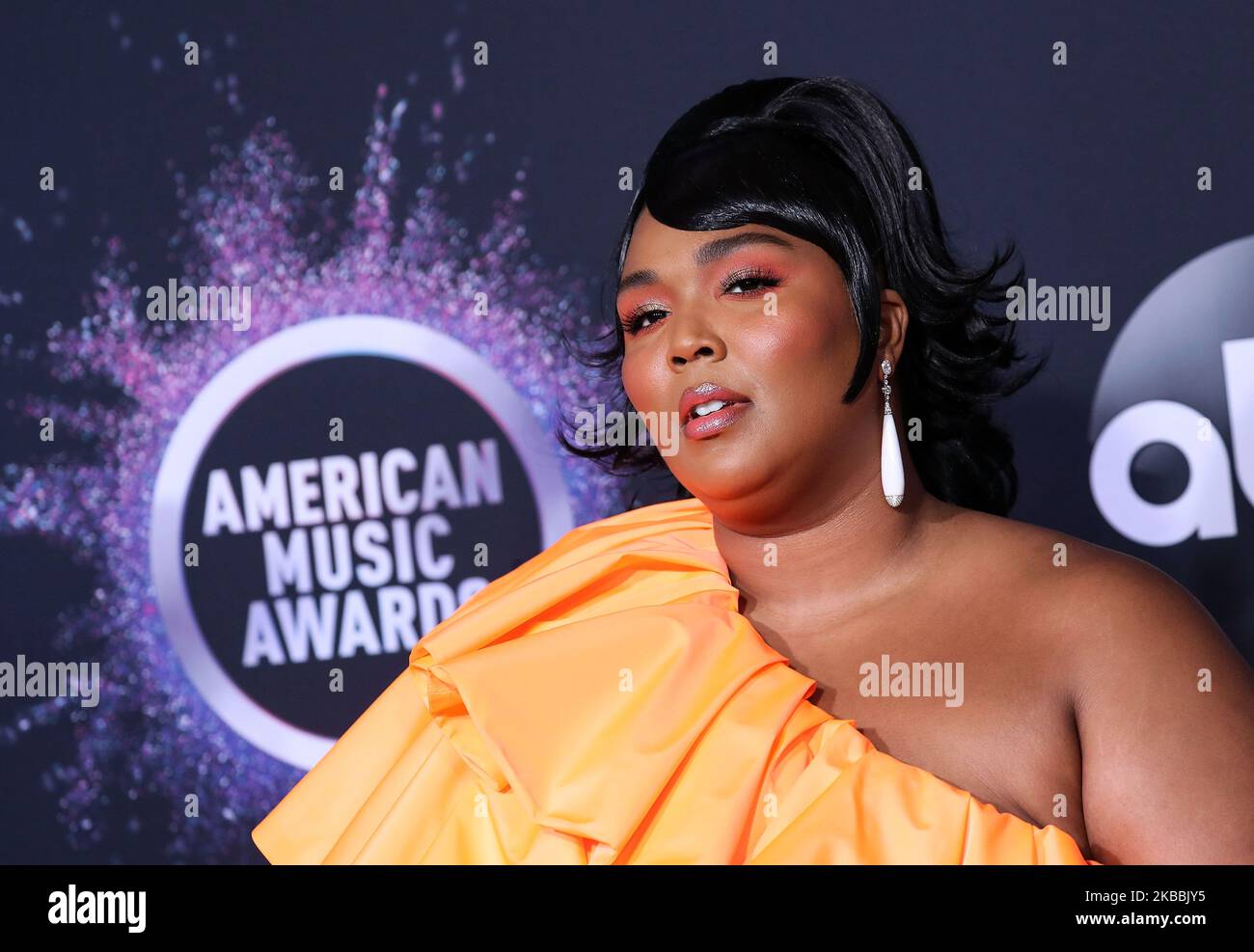 LOS ANGELES, CALIFORNIA, USA - NOVEMBER 24: Singer Lizzo wearing a ...