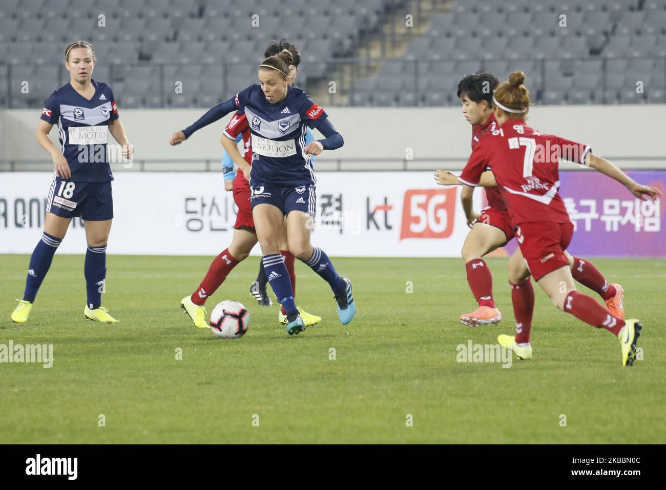 Amy jackson of melbourne victory action hi-res stock photography and images - Alamy
