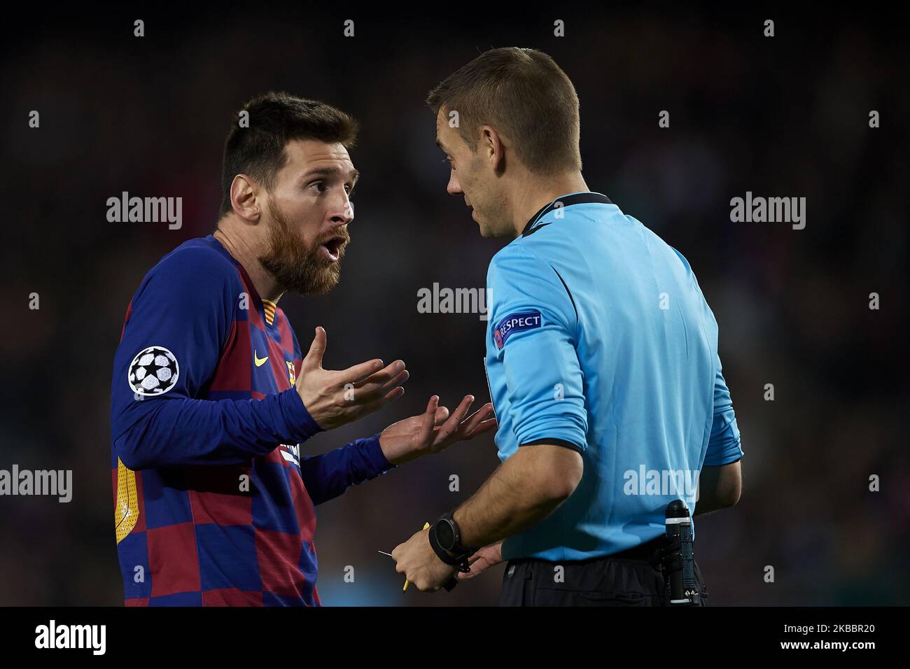 Lionel Messi of Barcelona protest to referee during the UEFA Champions ...
