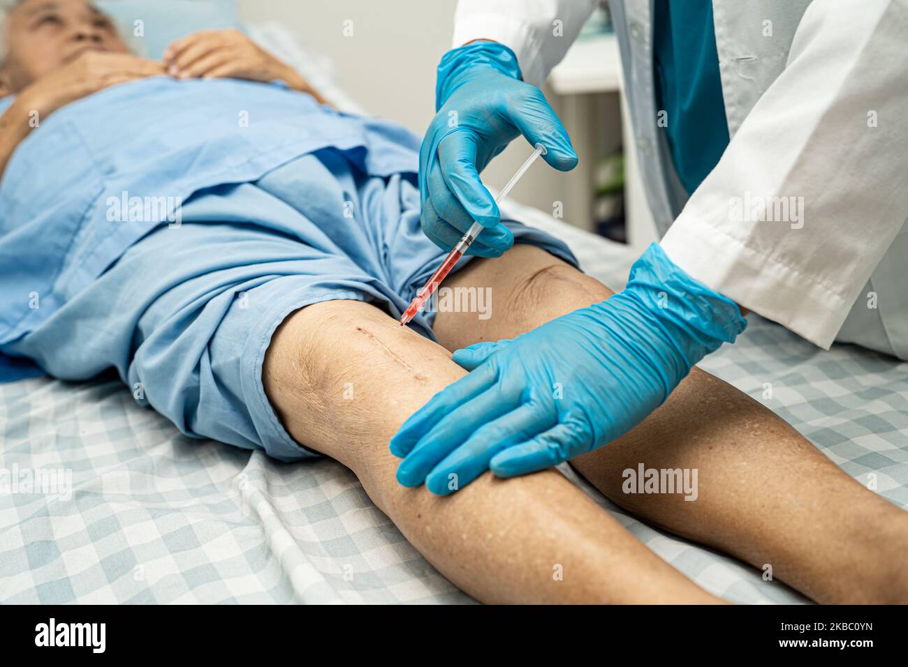 Hyaluronic knee hi-res stock photography and images - Alamy