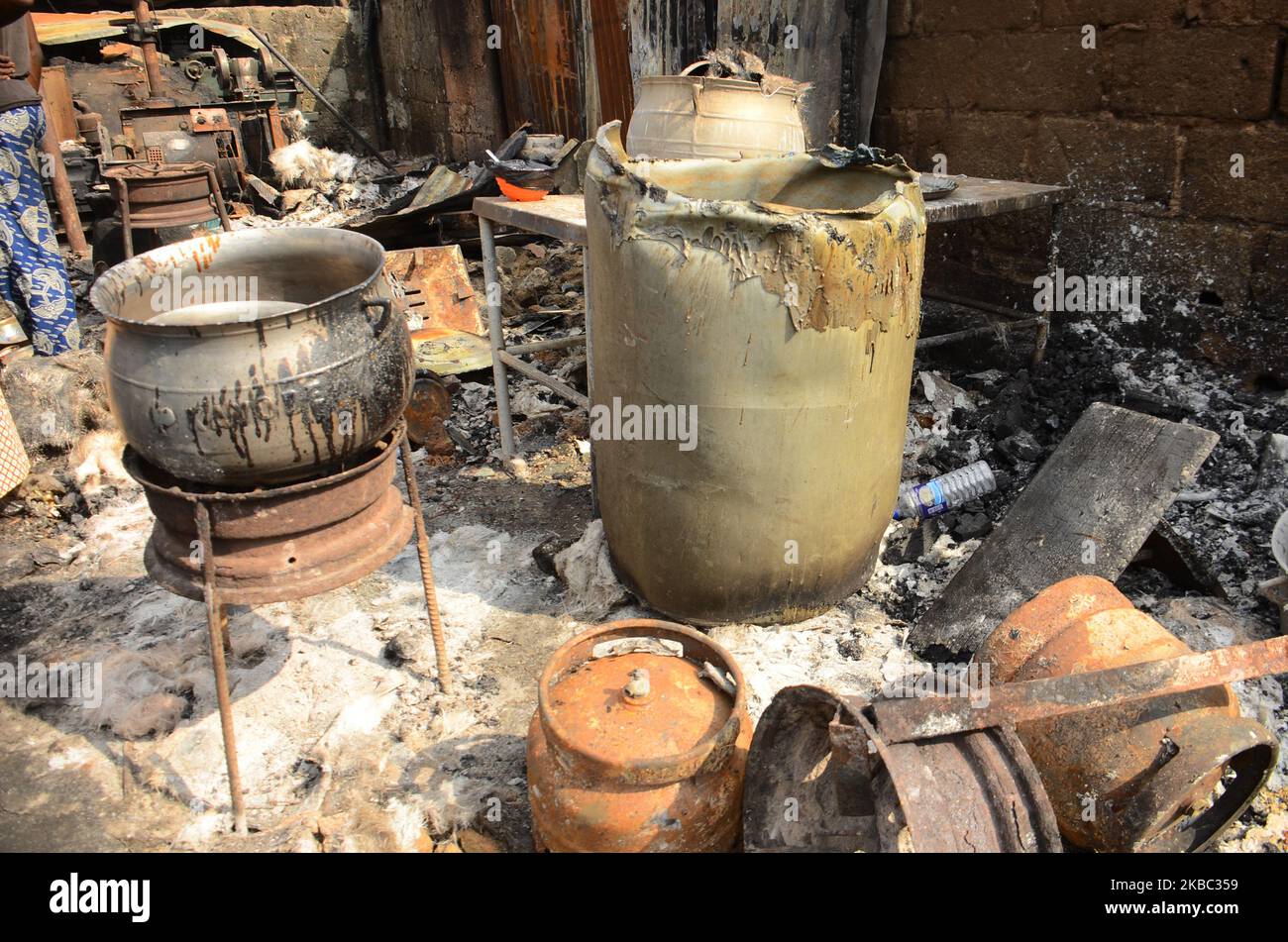 Owode oniri market hi-res stock photography and images - Alamy
