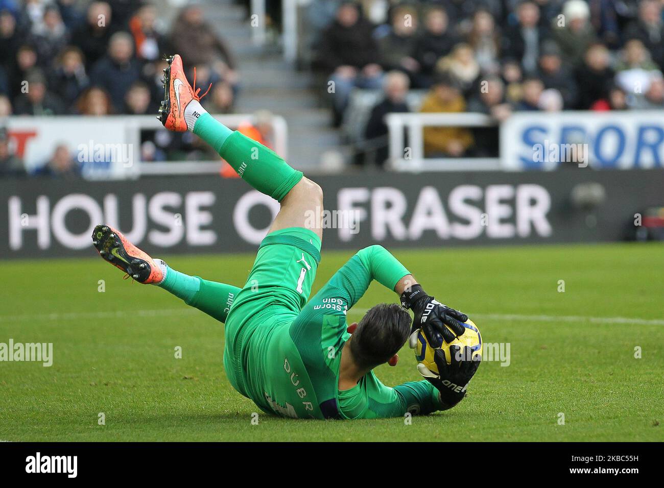 Martin Dubravka of Newcastle United during the Premier League match ...