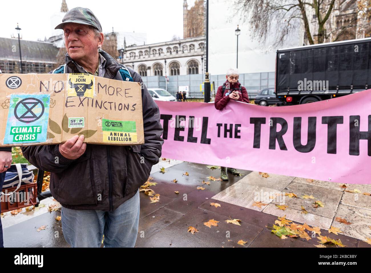 Members of Extension Rebellion environmental organisation protest at ...
