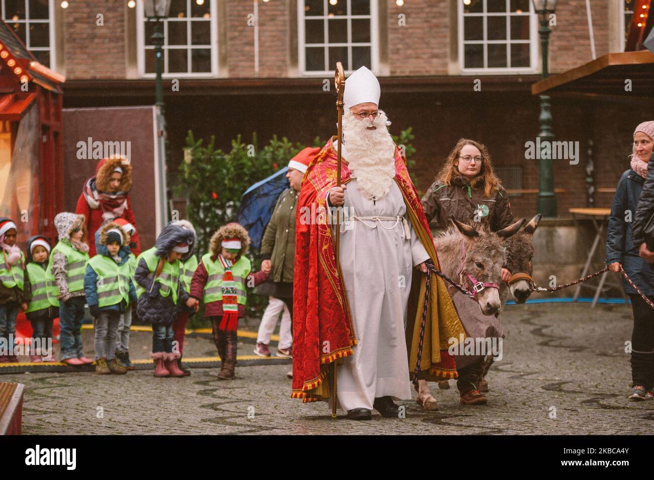 German children st nicholas day hi-res stock photography and images - Alamy