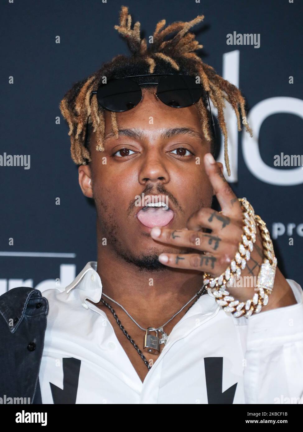 (FILE) Juice Wrld Dies At 21. Juice Wrld Dead at 21 After Seizure in ...