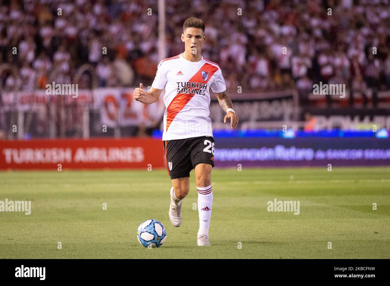 Lucas martinez quarta of river plate hi-res stock photography and ...