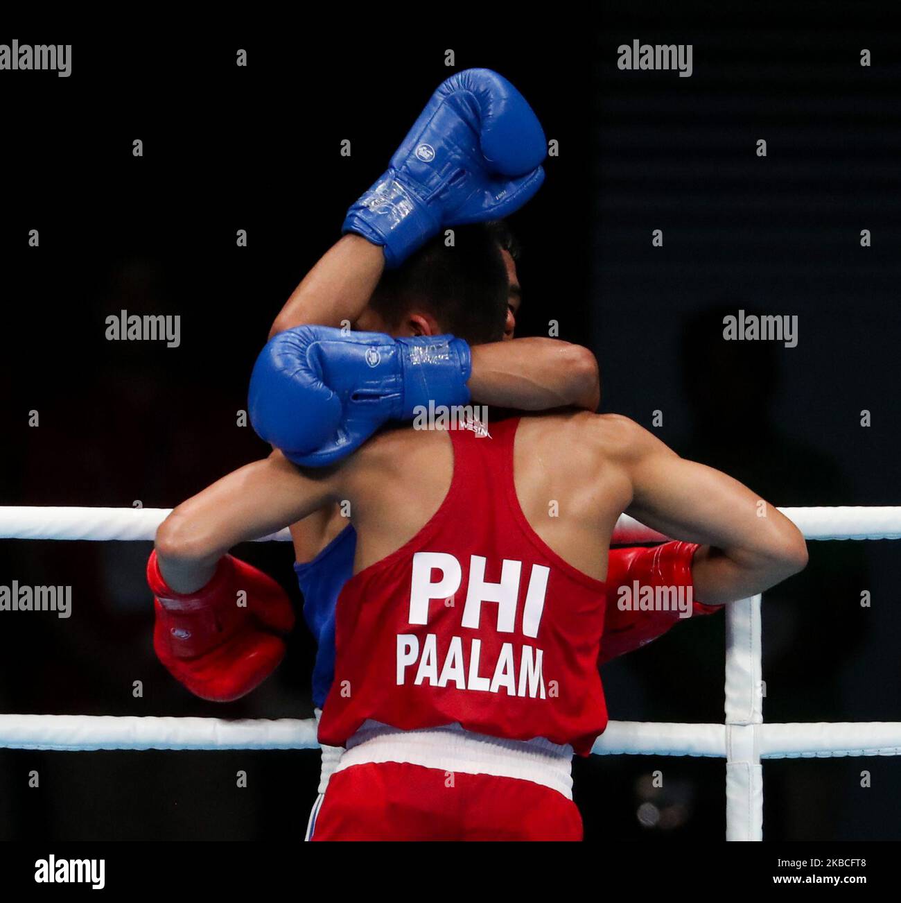 Mens boxing flyweight division hi-res stock photography and images - Alamy