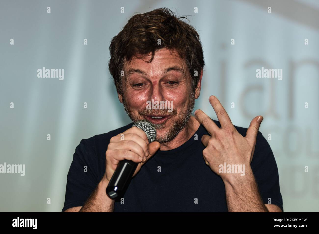 Public piano smile hi-res stock photography and images - Alamy