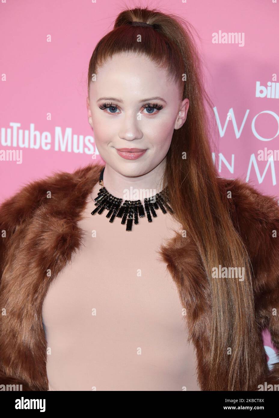 HOLLYWOOD, LOS ANGELES, CALIFORNIA, USA - DECEMBER 12: Singer iyla ...