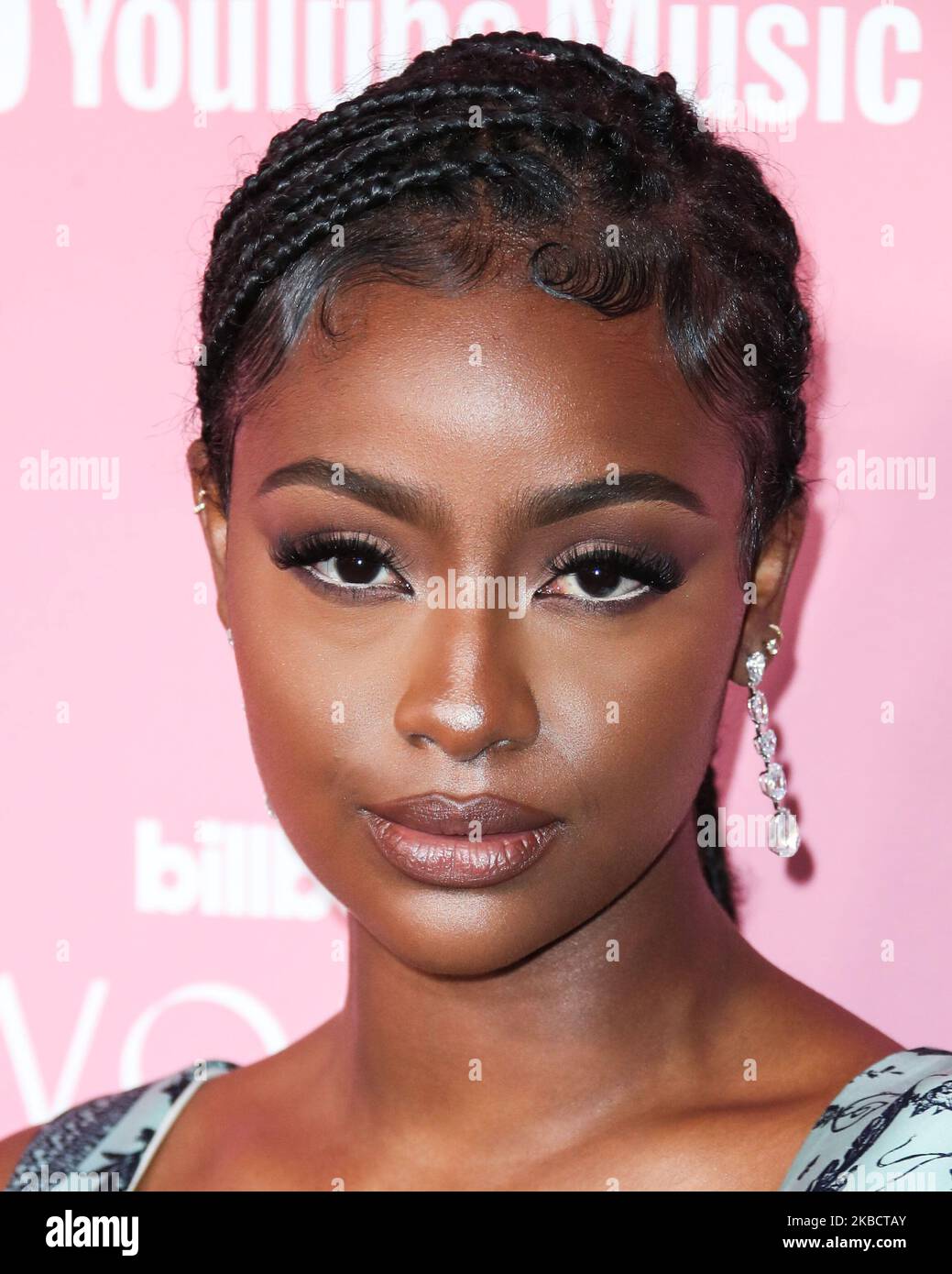 HOLLYWOOD, LOS ANGELES, CALIFORNIA, USA - DECEMBER 12: Singer Justine ...