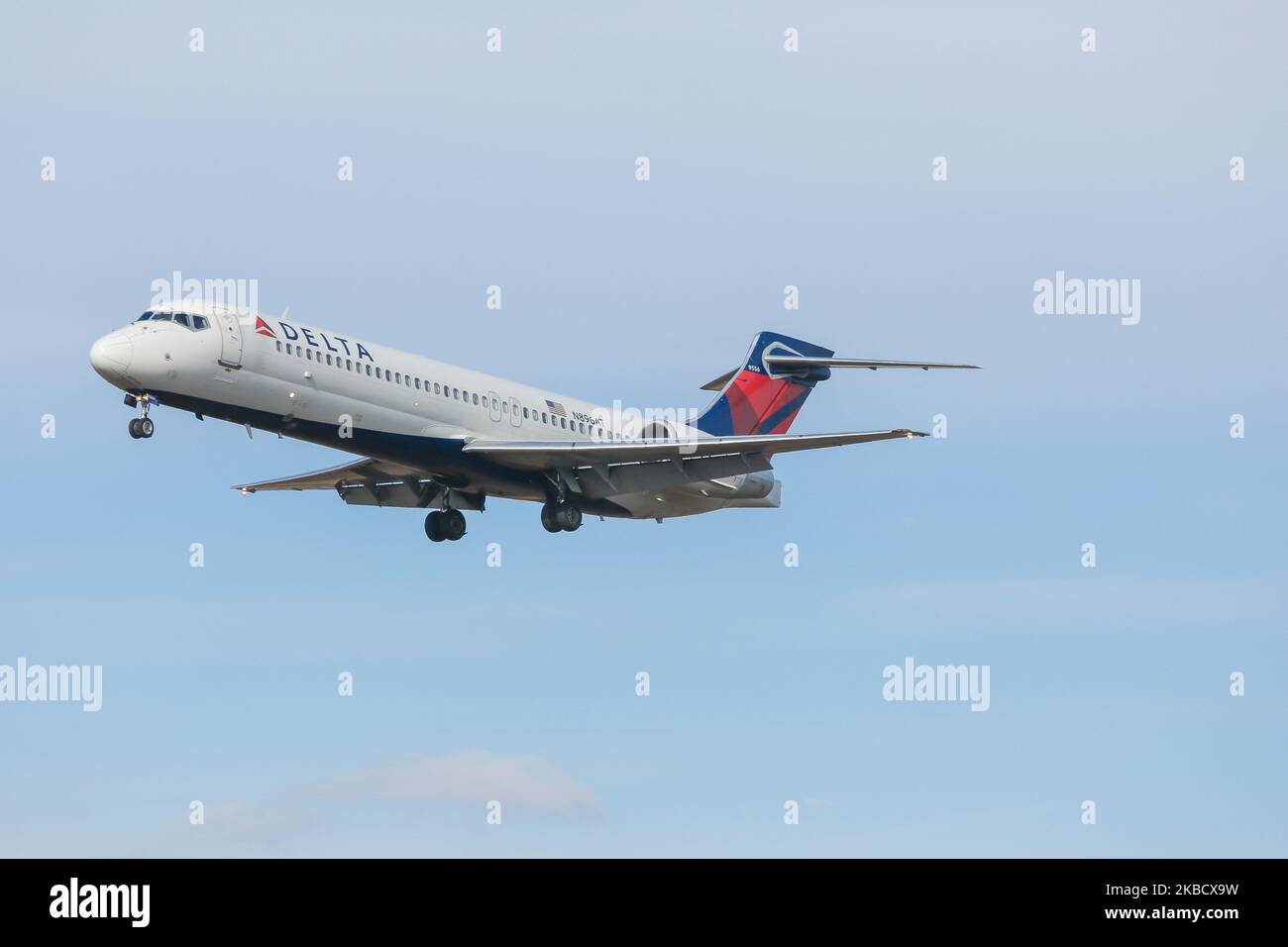 Delta Air Lines Boeing 717-200 airplane as seen on the final approach ...