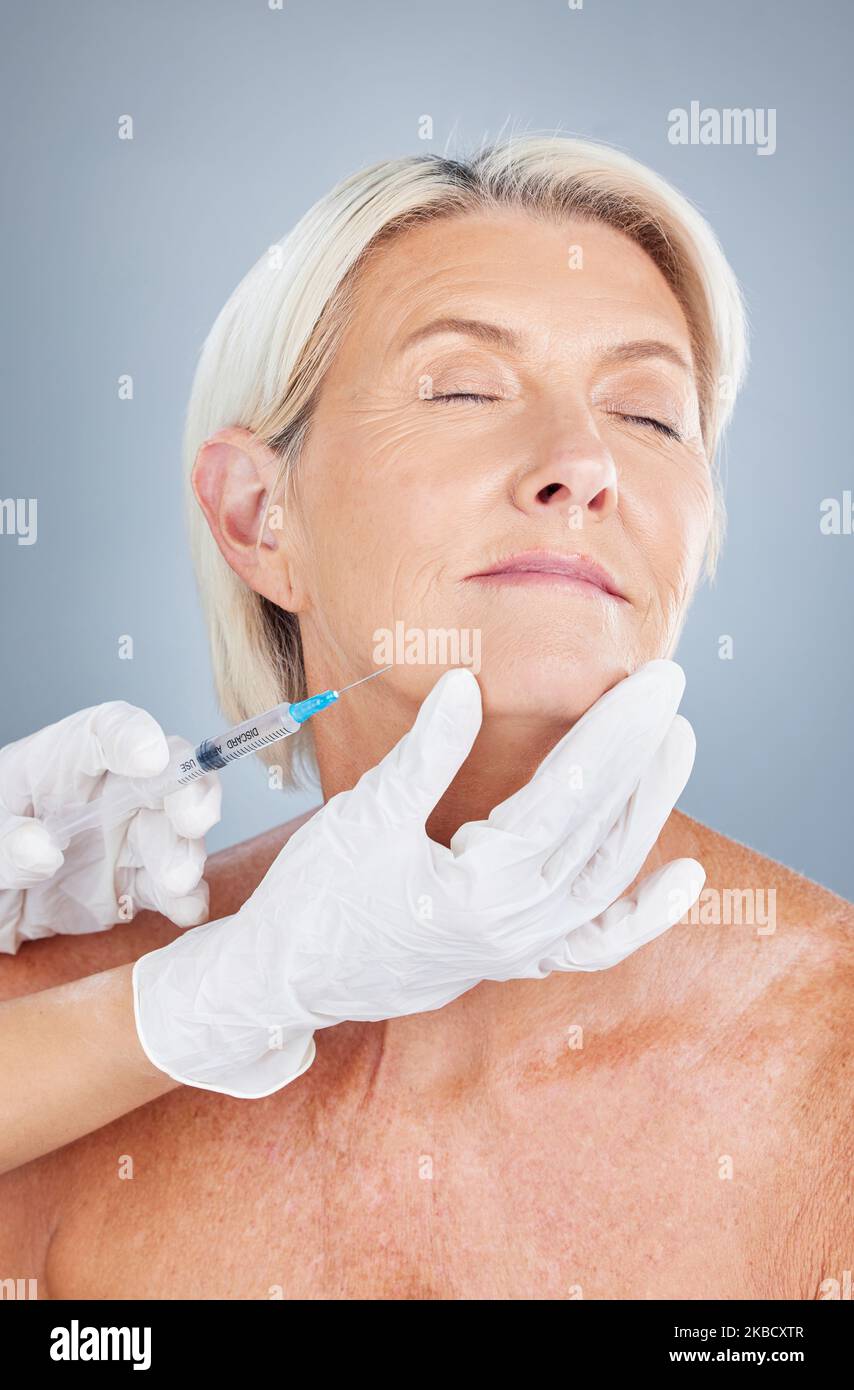 Old lady plastic surgery hi-res stock photography and images - Alamy