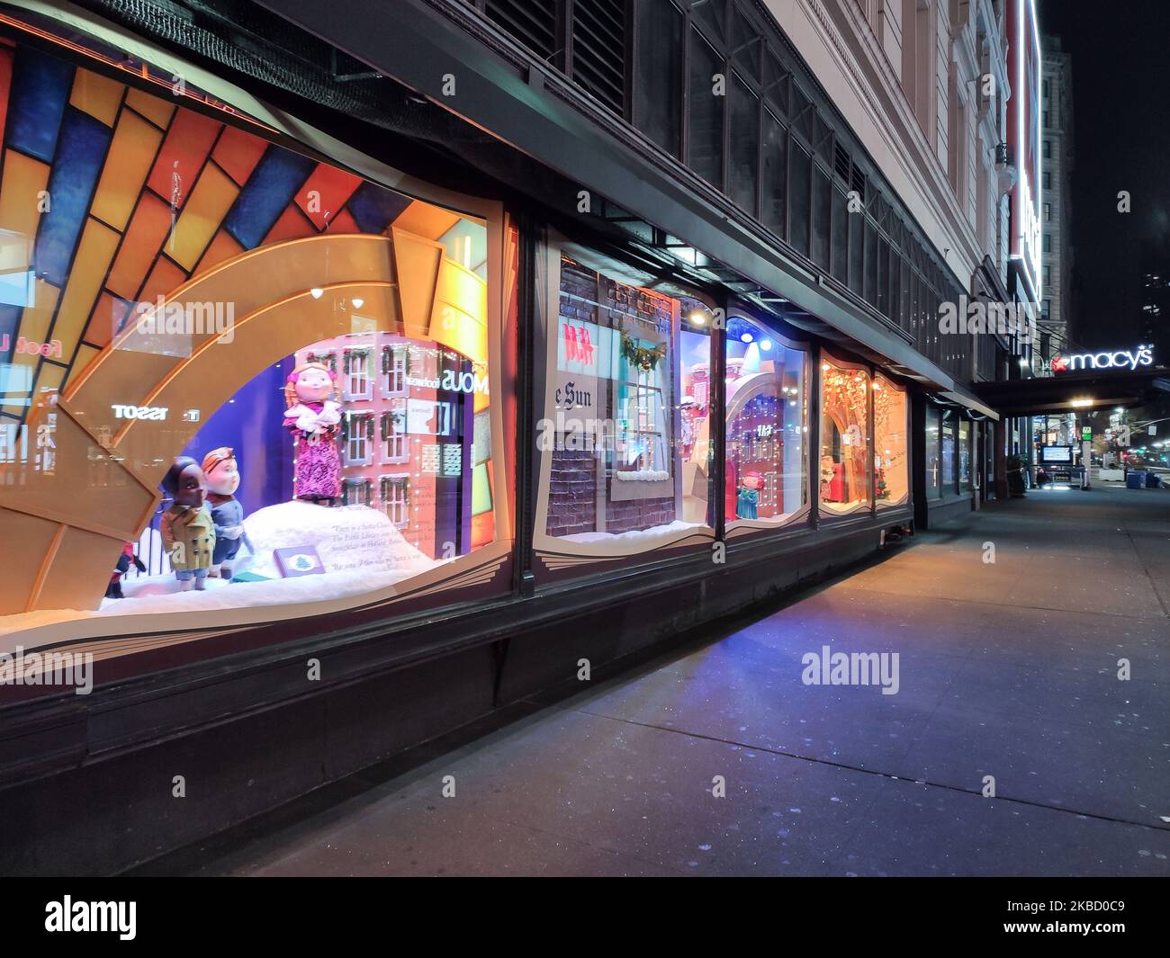 Macy's Herald Square Flagship Department Store in Midtown Manhattan New ...