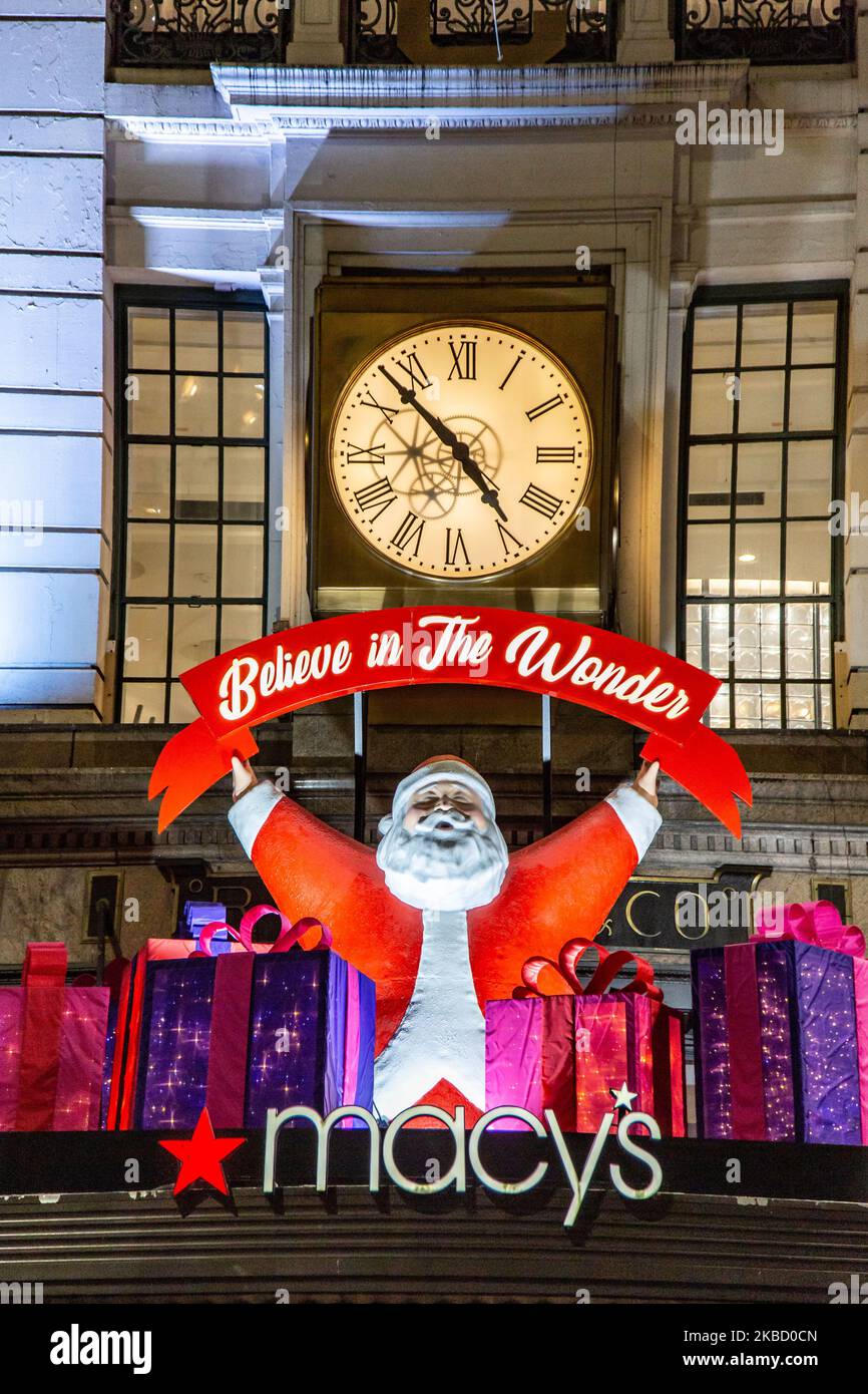 Macy's Herald Square Flagship Department Store in Midtown Manhattan New ...